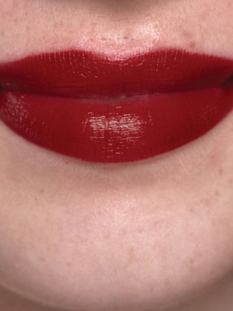 Le migliori tonalità di rossetto rosso: guida alla scelta | Maybelline